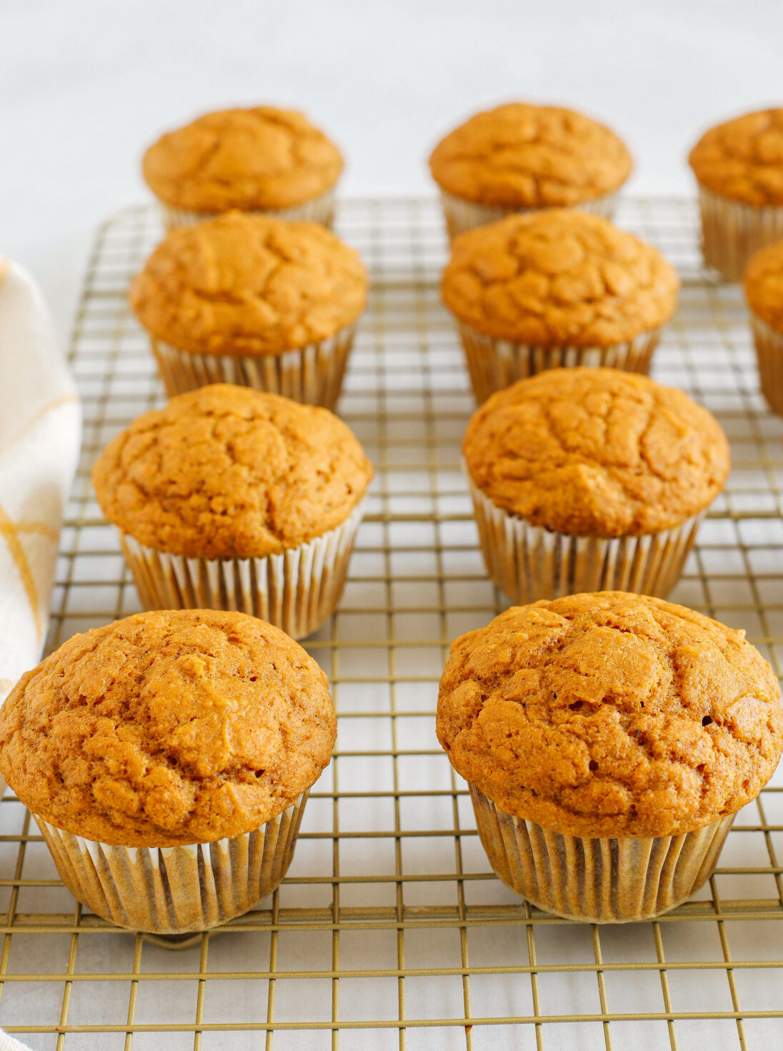 Whole Wheat Pumpkin Muffins - Eat Thin - Karinokada