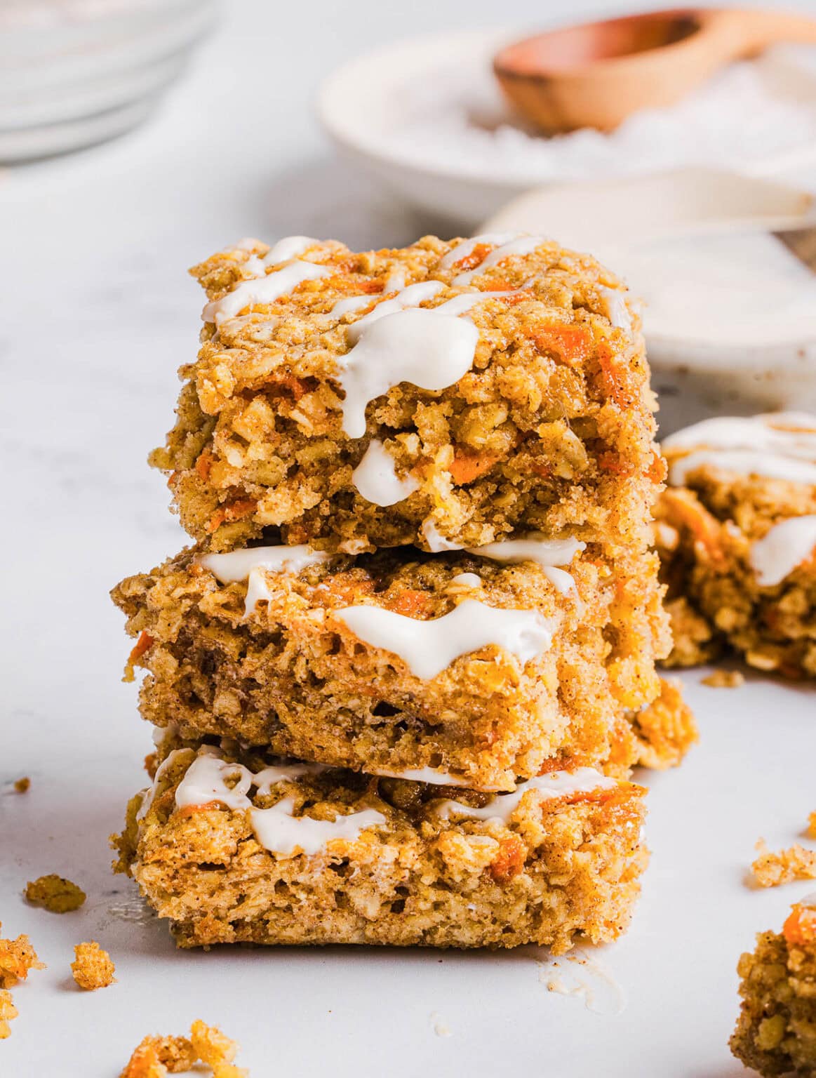 Healthy Carrot Cake Oatmeal Breakfast Bars - Eat Yourself Skinny